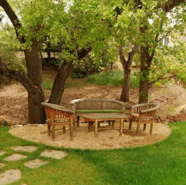 Area Duduk Di Bawah Pohon Rindang - Desain id