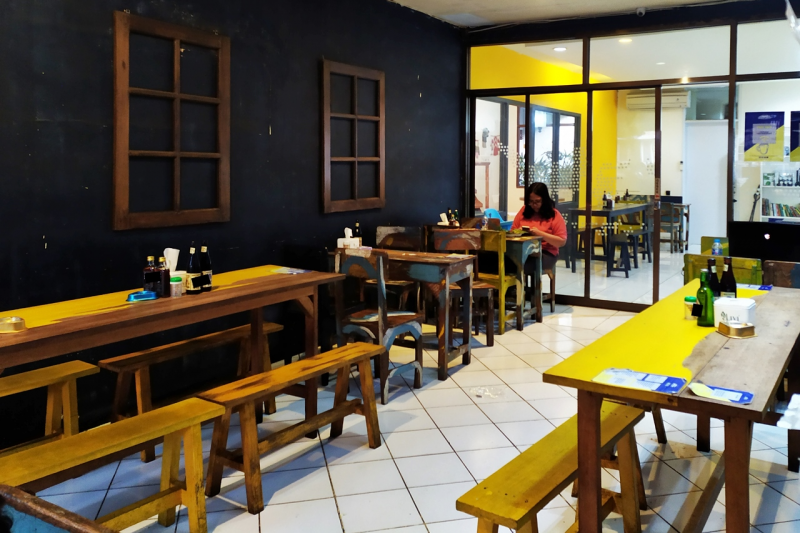 30 Desain Interior Warung Kopi Sederhana Yang Nyaman Desain Id
