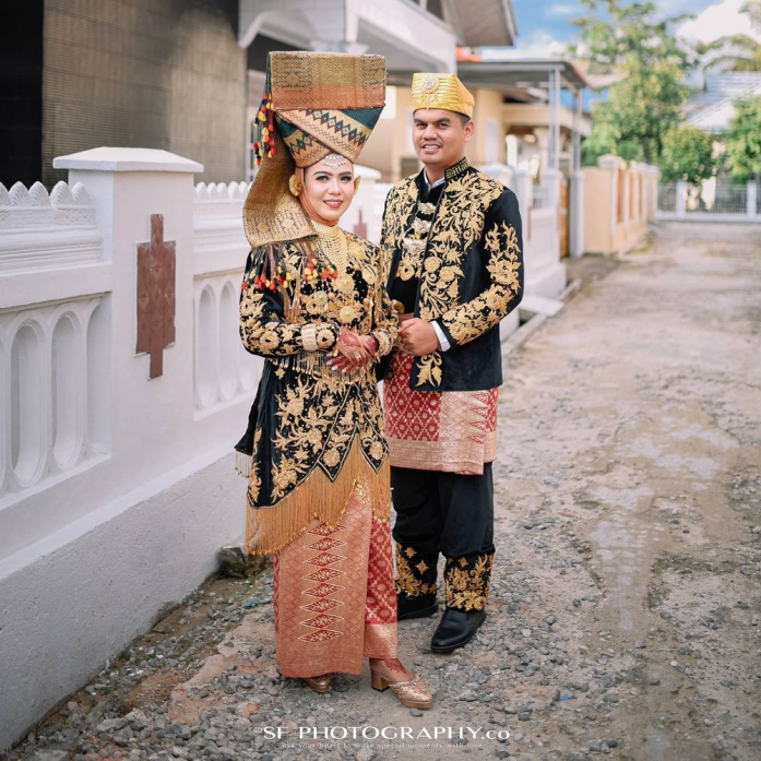 Pakaian Adat Di Indonesia 9 - Desain id