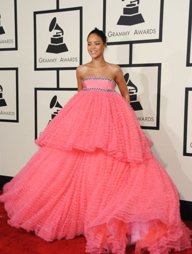 25 Ide Desain Gaun Ball Gown yang Indah - Desain id